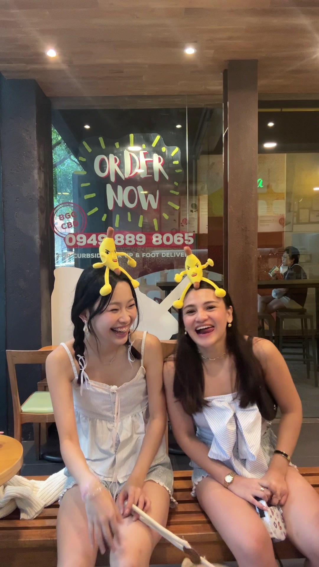 bingsu and milo were forced | cherrilyn☃︎ (@cherrilyn_wong)