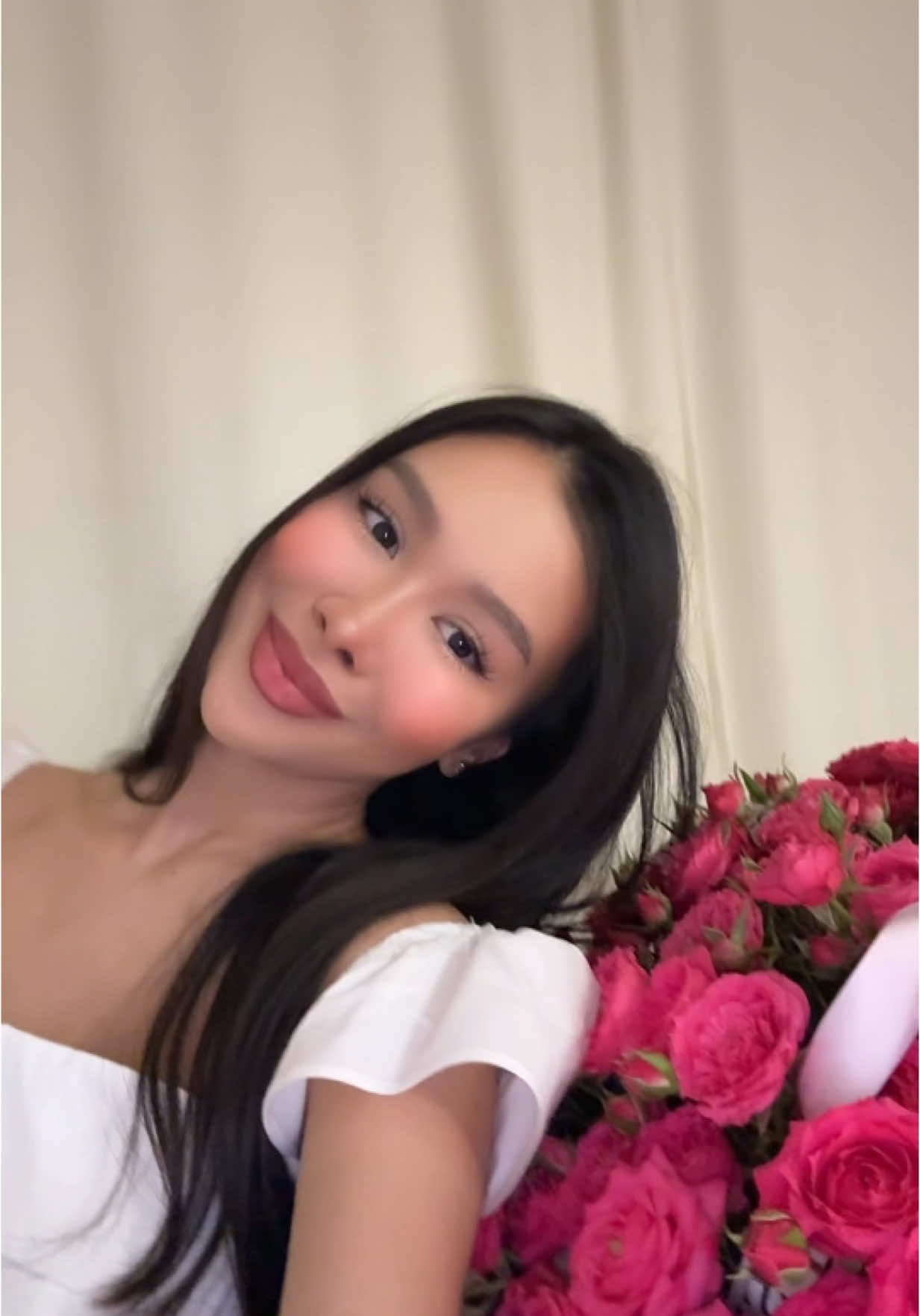 Aiss (@hi.aisss) - Urlebird