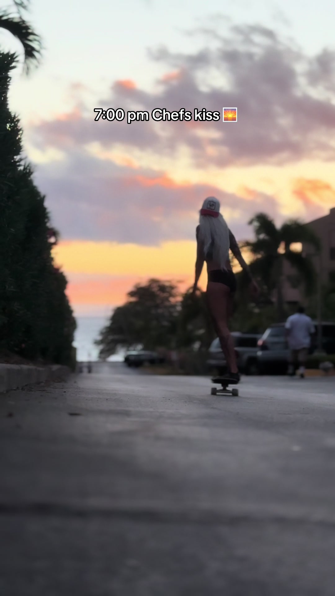 Yana Roney (@powderfluffgurl) - Urlebird