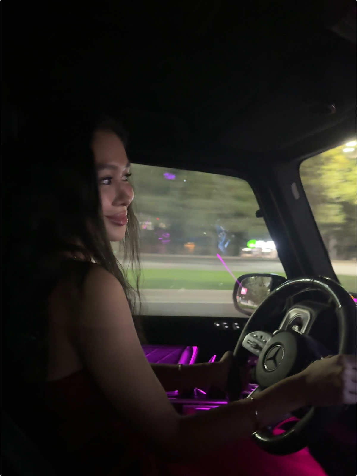 Aiss (@hi.aisss) - Urlebird