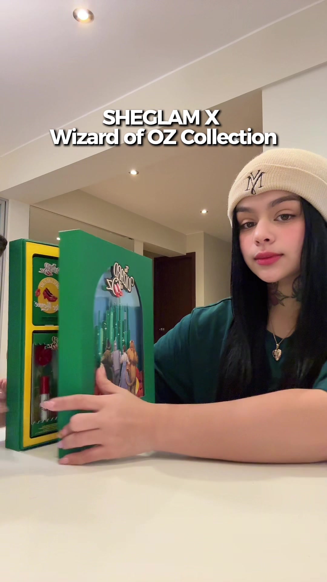 Victoria Hernández (@victoriahjt) - Urlebird