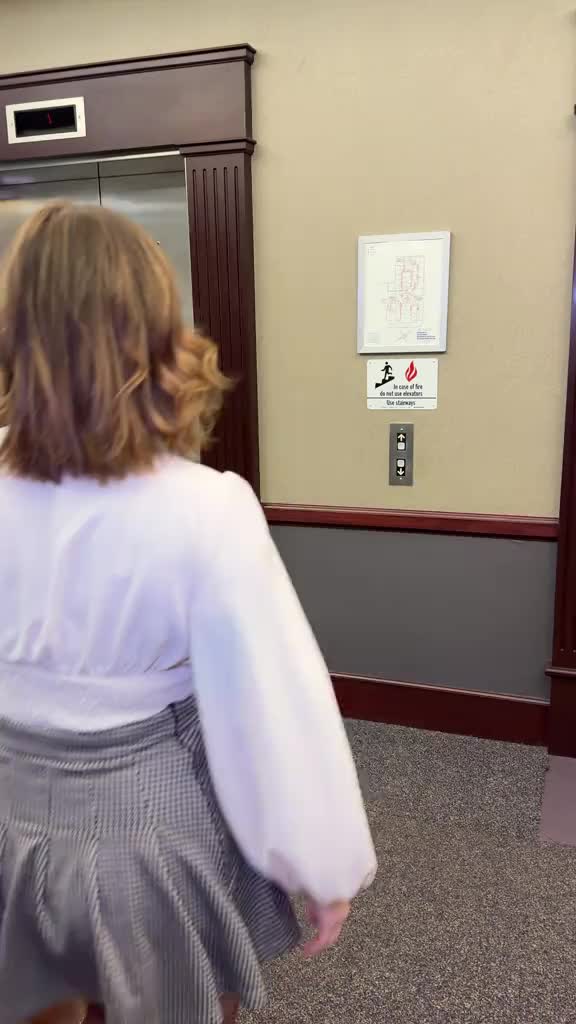 Kelly Monroe (@kellymonroe_vip) - Urlebird