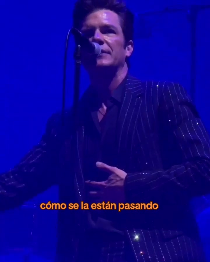 Brandon speaking Spanish in Mexico | thekillerspma (@thekillerspma)
