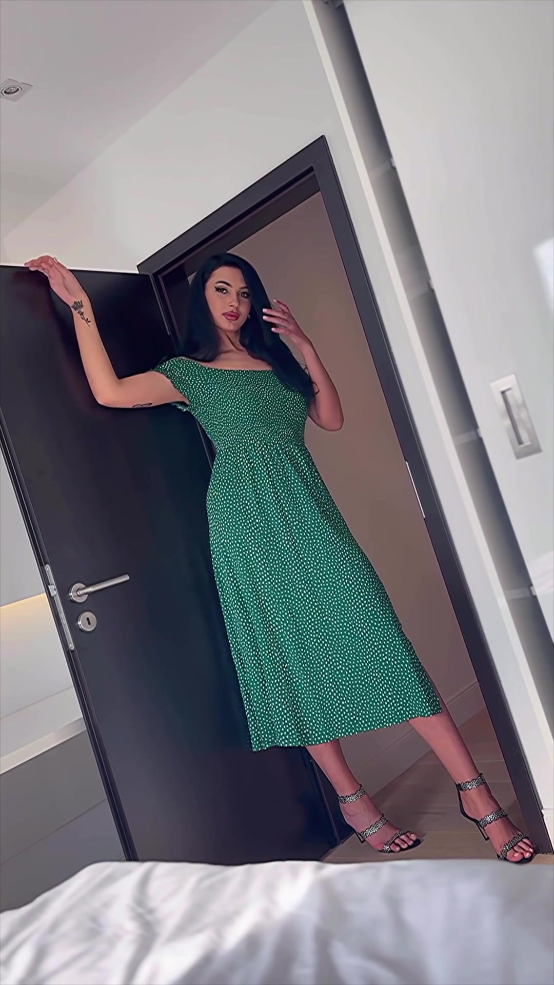 Tall Goddess 6FT5 #tallgirl #tallgirls | Anny_Tall (@anny_6feet10)