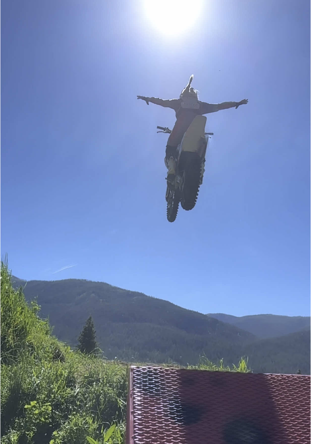 Yana Roney (@powderfluffgurl) - Urlebird