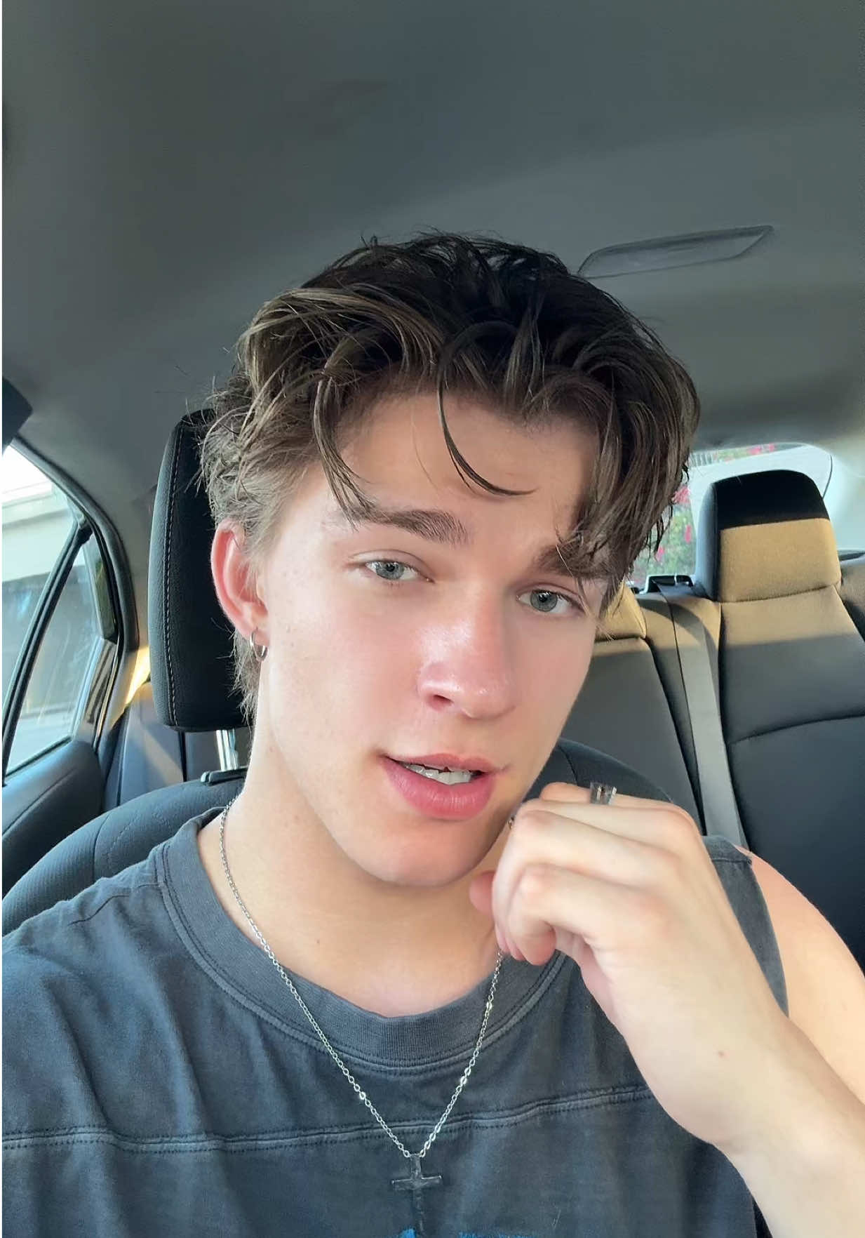 砂浜で宝探しした〜🐚 #九十九里浜 #海水浴場 #水着 | にどね（Nidone） (@nidonenko)