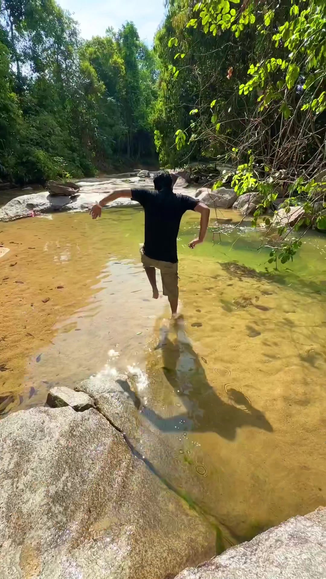 Celup badan terakhir sebelum Start | Senok Perut (@senokperutofficial)
