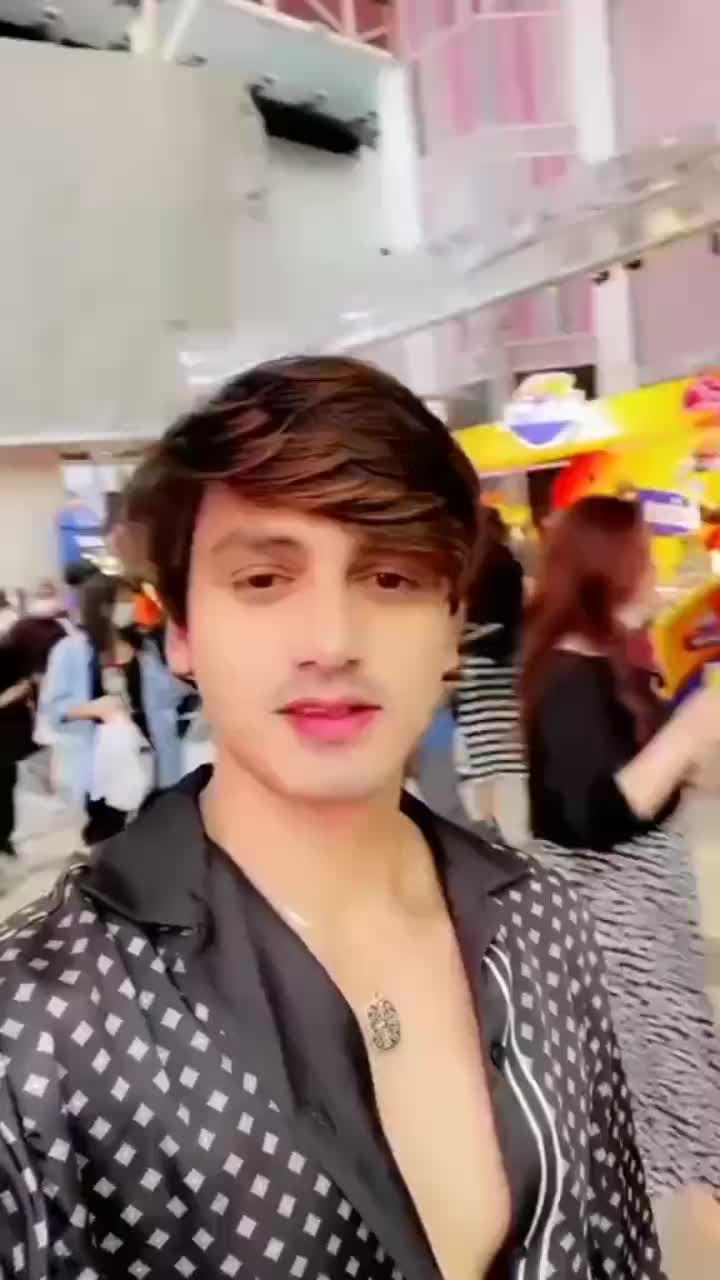 #kissi ##burken #newtrend | Shahzeb shaikh.001 (@shahzeb.shaikh16)