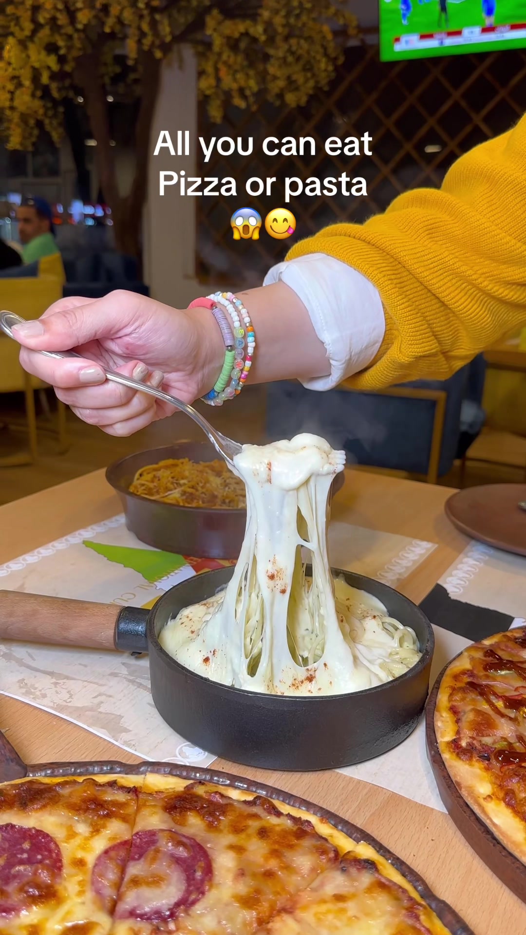 هتاكل بيتزا او باستا زي ما انت عايز و | Esraa Sobhy (@eatwizesraa)