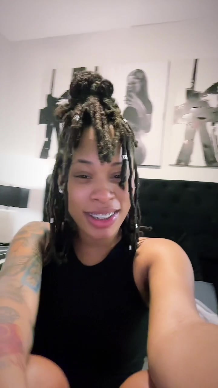 858 hearts, 10 shares, 14 | Liyah Hicks🧚🏽‍♀️. (@official_liyahhh)