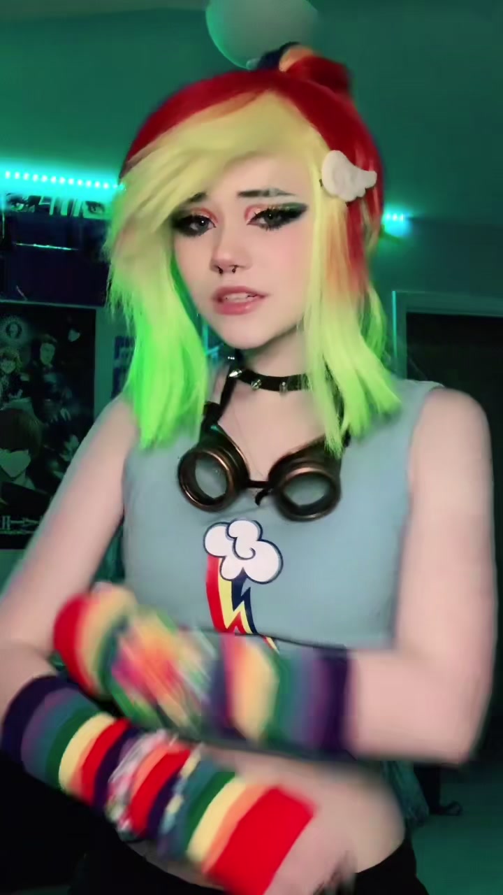 i wanna cosplay obscure cringe | ͙͘͡★ starlightillusion ...