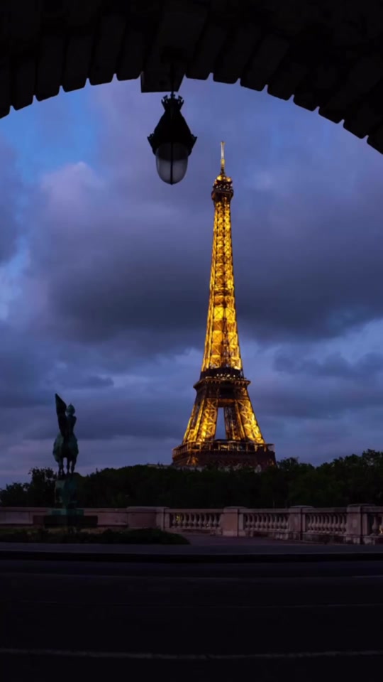 this is the view of the Eiffel Tower in | Serge Ramelli (@photoserge)
