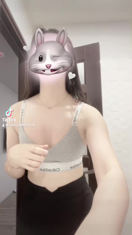 是真的喜歡我 還是曖昧上頭 #姐姐 #00 #推薦 #軍人 #ck | cherry🍒 (@cherry89011578)