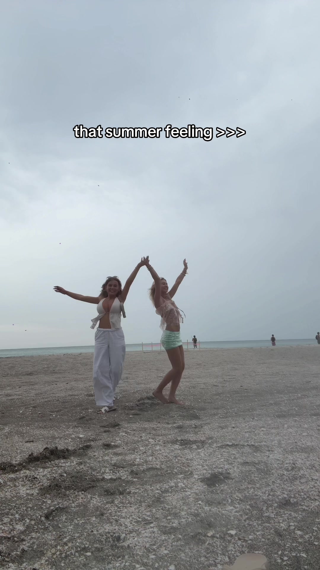 ari😜 (@ari_booooooooooo) - Urlebird