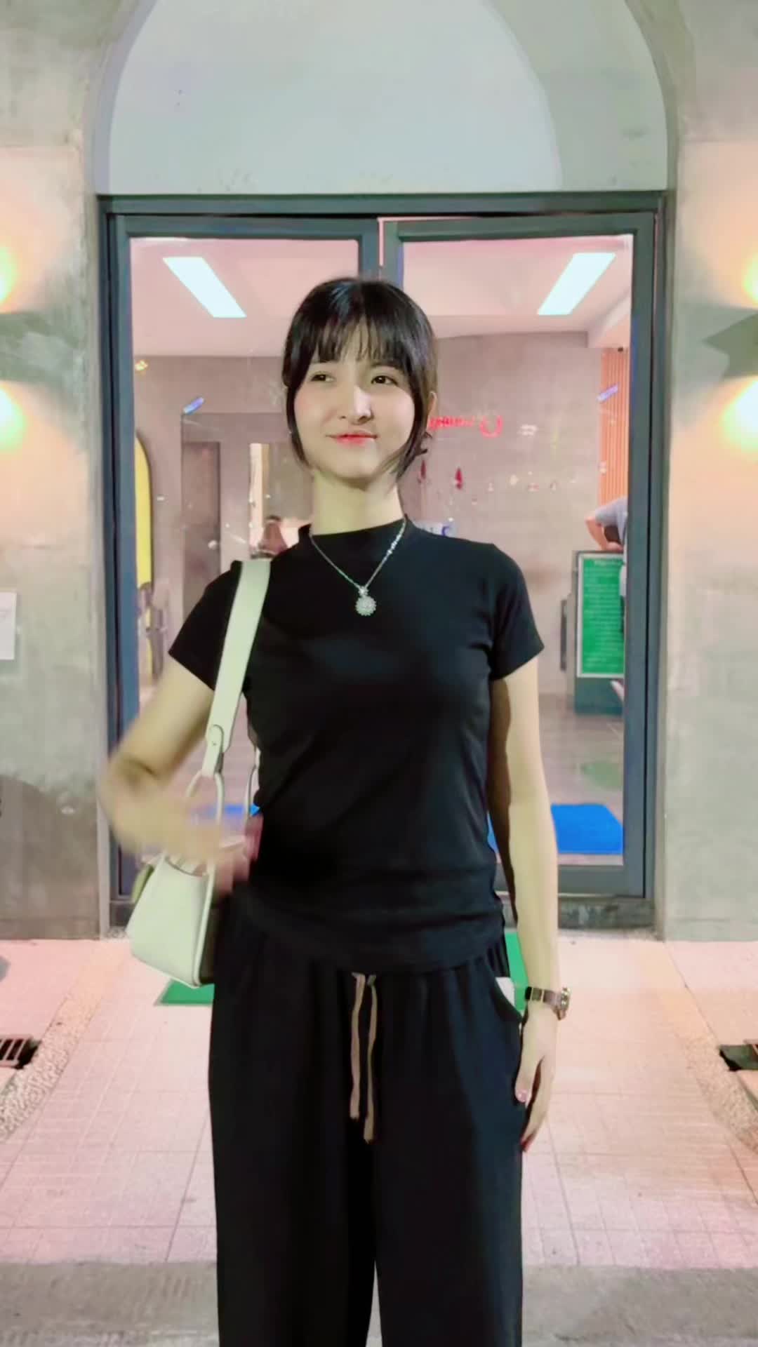 🦄 @chaw_chris - Chaw chaw san - TikTok