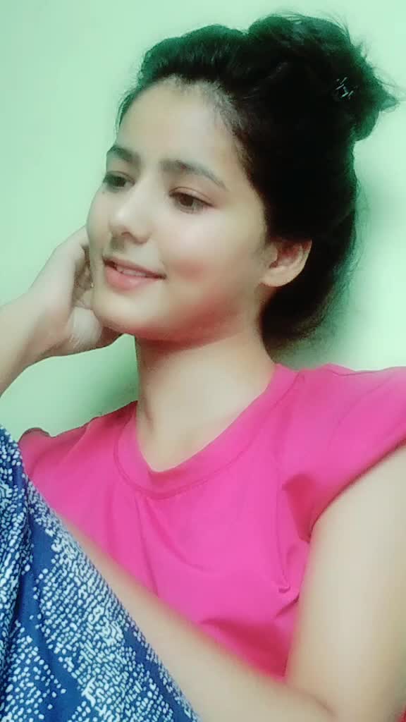 Divya bisht (@divyabisht321) - Urlebird