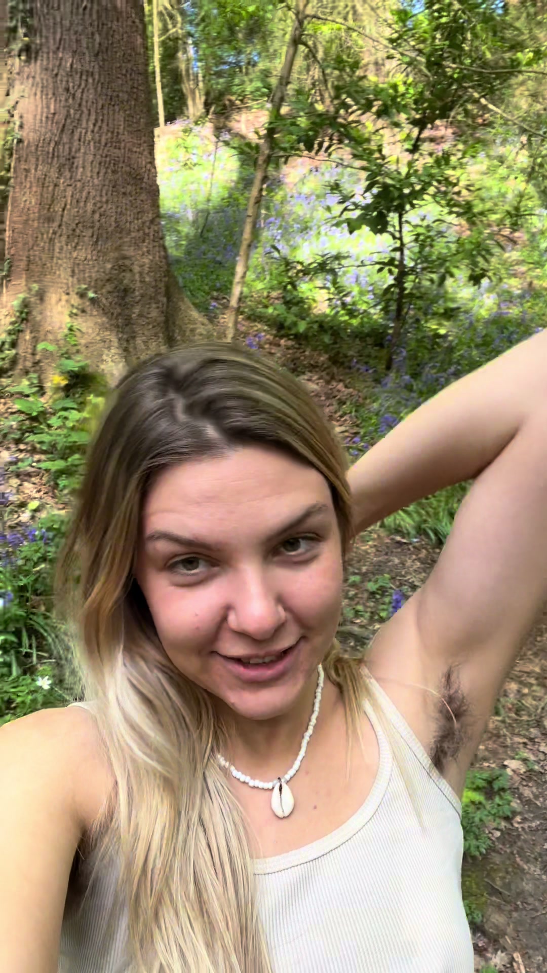 hairy mischa (@hairy.mischa) - Urlebird