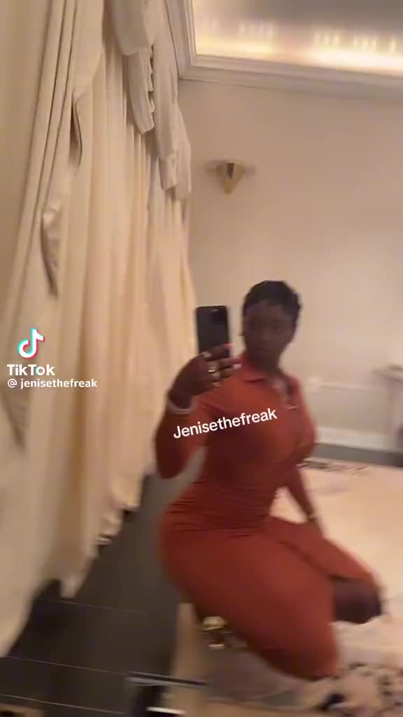 Jenise hart (@jeniseth_efreak) - Urlebird