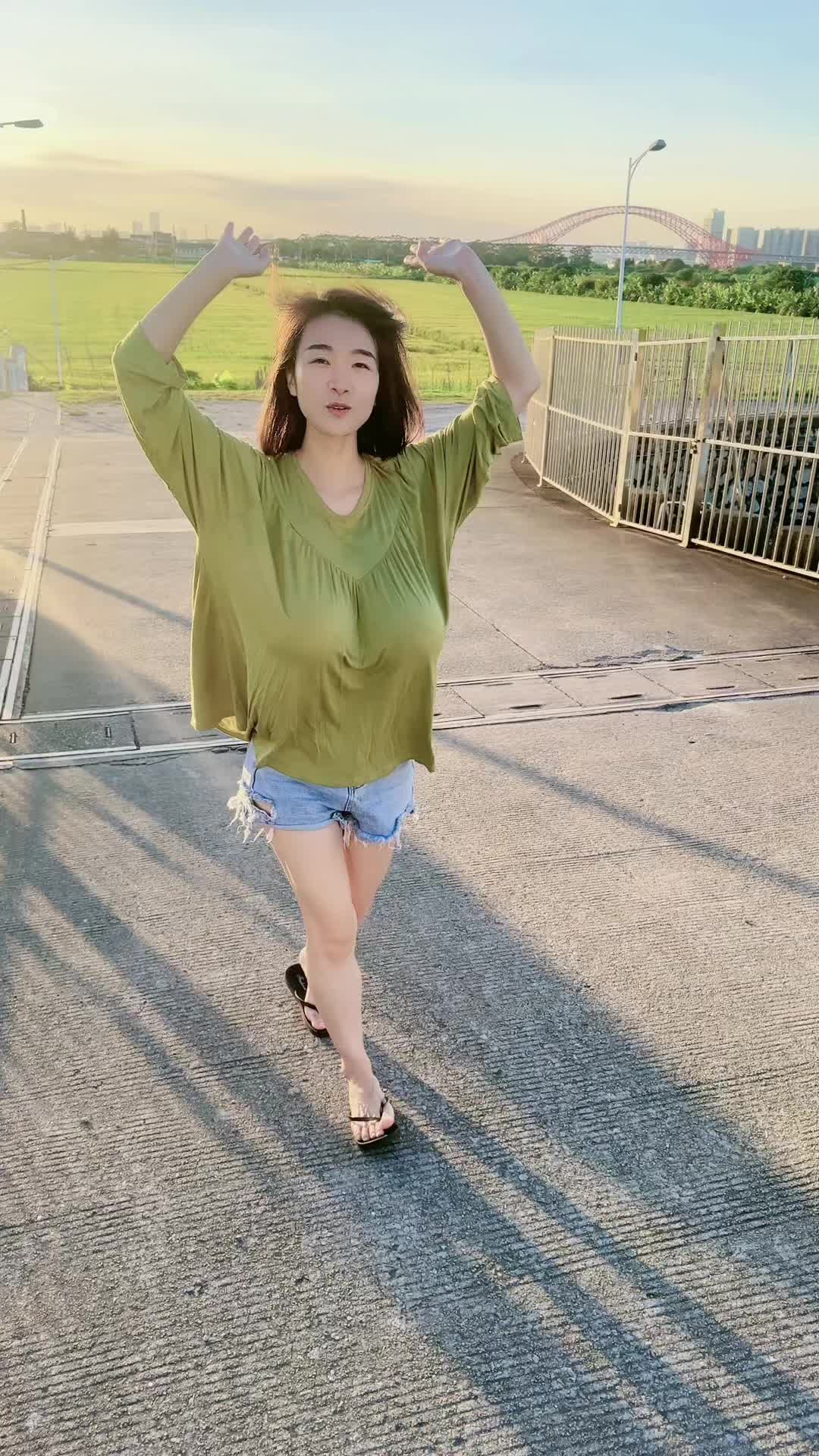 花千惠 (@aling_liu) - Urlebird