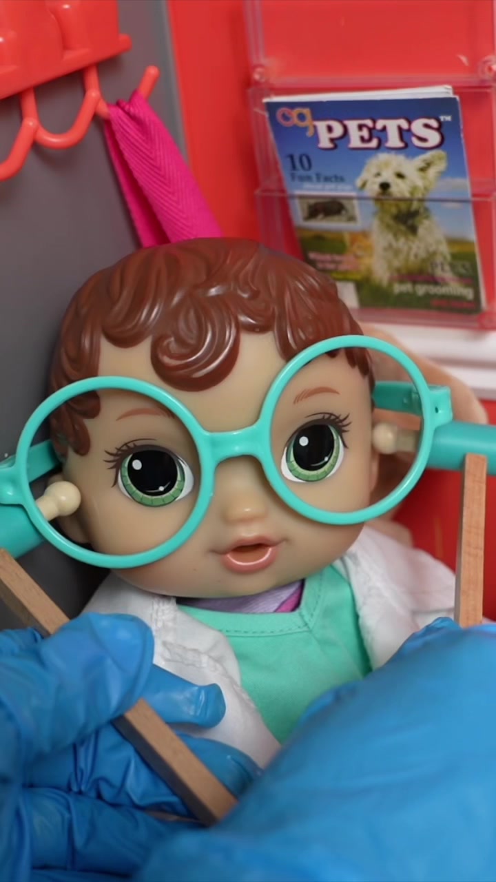 Baby Alive doll Abby the pet vet | Gummy Channel Official🧸🍭 ...