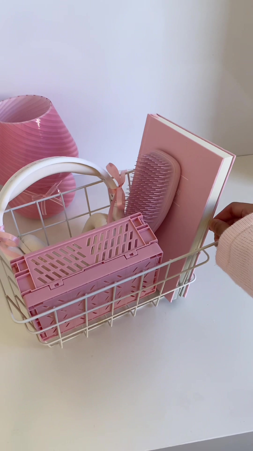 Move into my new room with me 🎀🎧💕 | Jaeinpink (@jaeinpink)