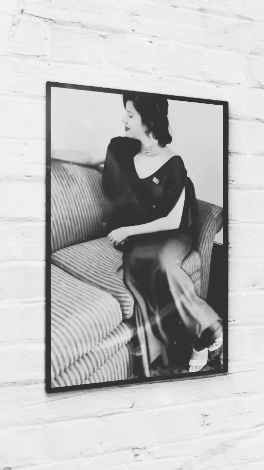 #outsidevsinside #blackandwhite | Pinaz Tiwari (@pinaztiwari)