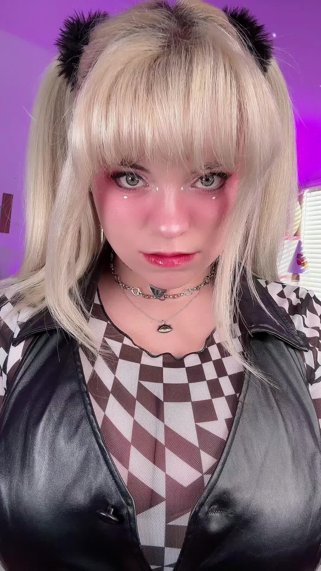 794 likes, 12 shares, 5 | Sabrina Banks 🦝👑🗑️ (@thesabrinabanks)