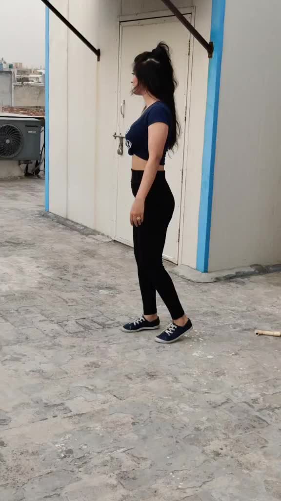 Ajao yar koi Saajan... | NidhiTalwar (@nira_jain)