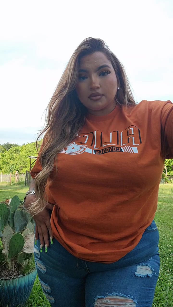 109 likes, 3 shares, 7 | Curvybaybee (@curvybaybee)