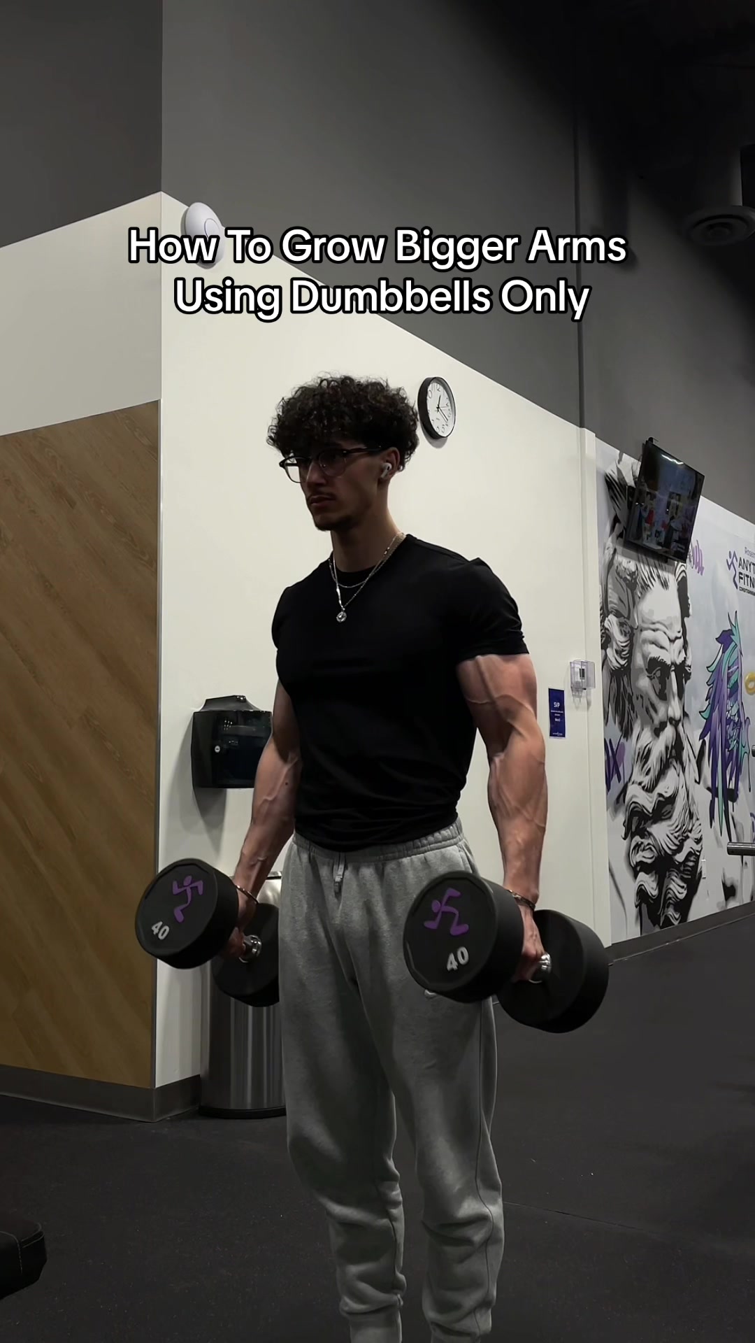 How To Grow Bigger Arms Using Dumbbells | Hussein (@hussein.fht)