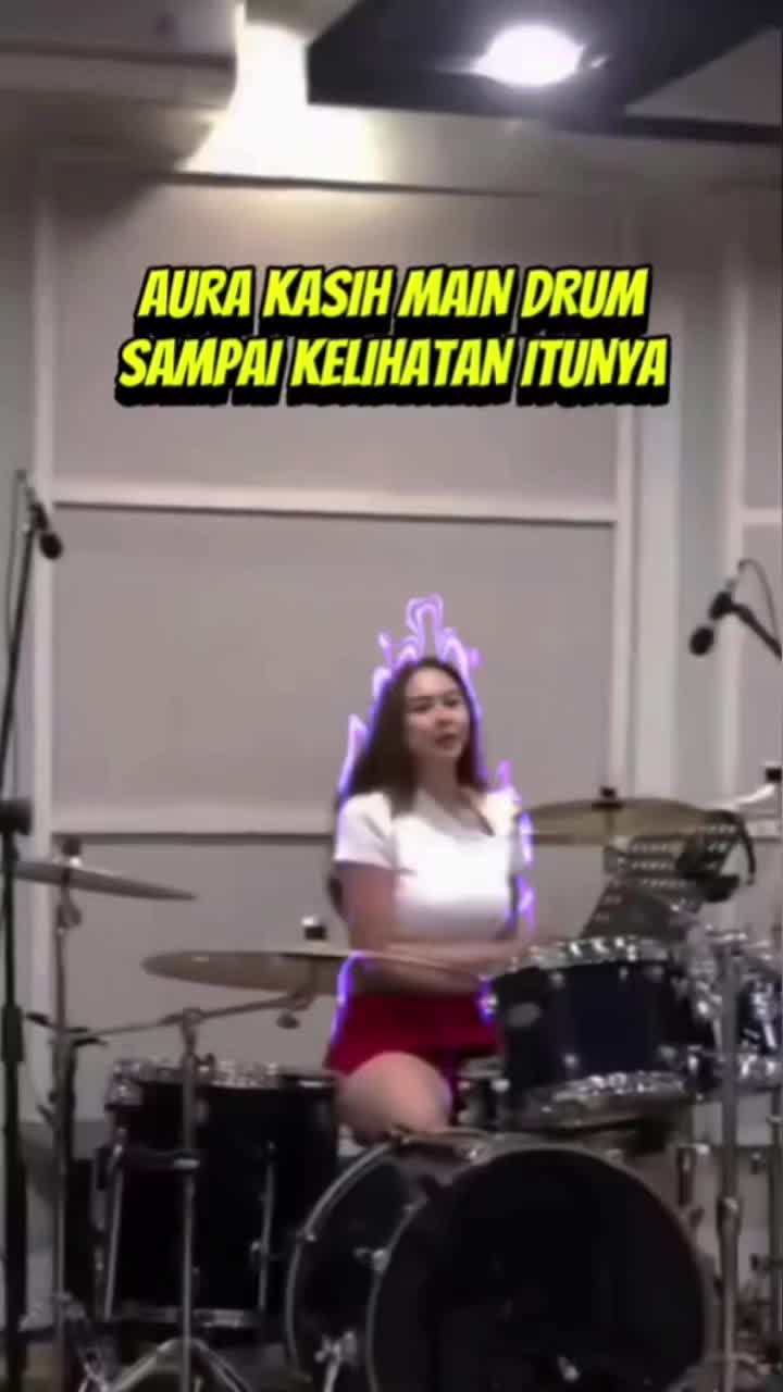 PEMANDANGAN INDAH AURA KASIH SAAT MAIN | Channel Repost 7 (@channelrepost7)