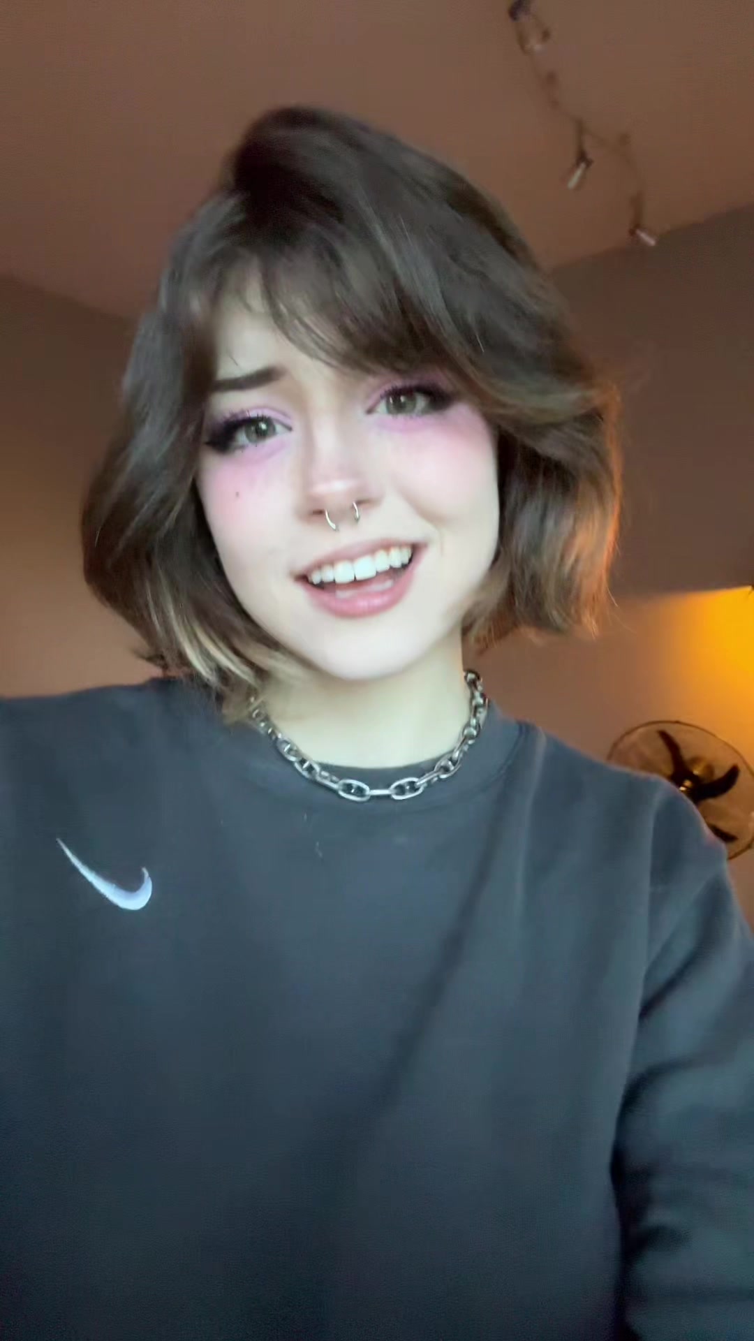 hannah owo (@itshannahowo) - Urlebird