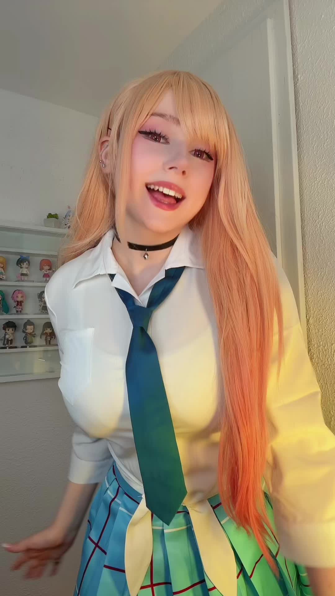 twitch.tv/upminaa (@upminaa.cos) - Urlebird