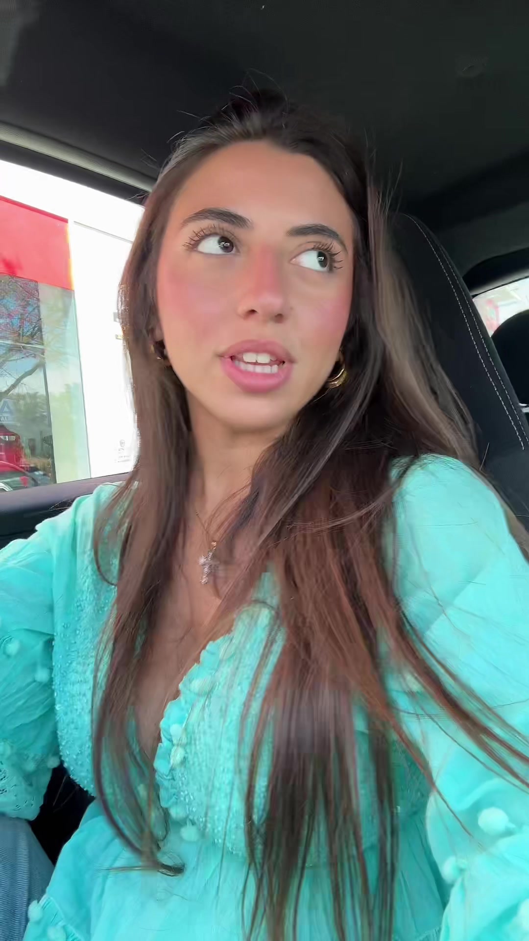 Astrid Millán (@astridmillann) - Urlebird