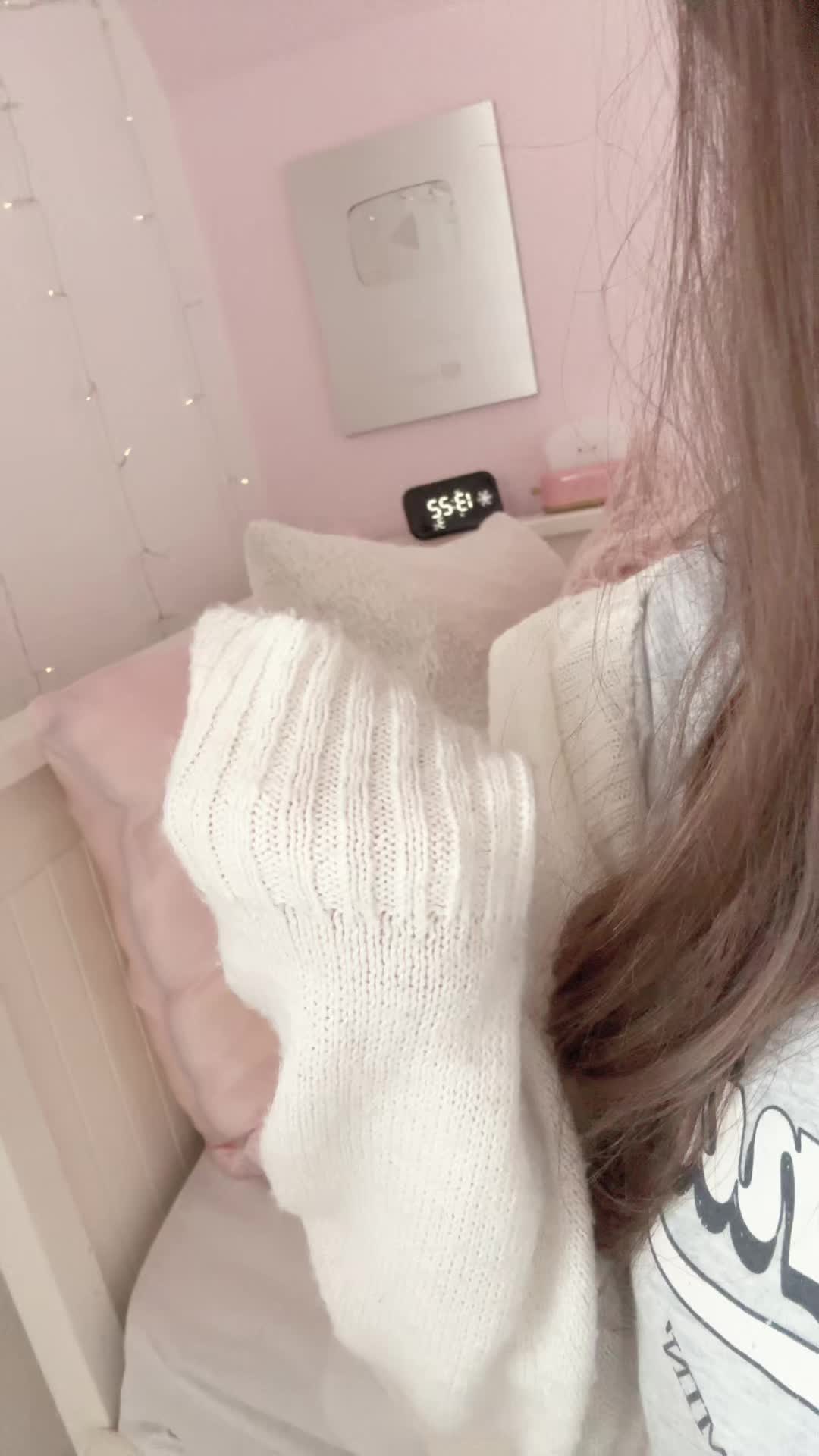 mira daisy (@_miradaisy) - Urlebird