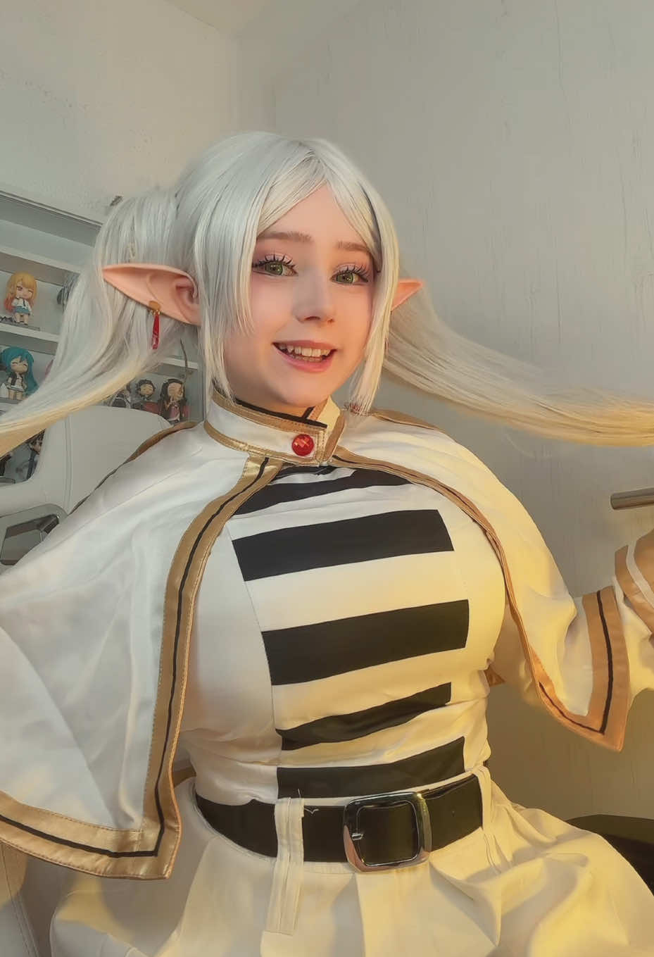 twitch.tv/upminaa (@upminaa.cos) - Urlebird