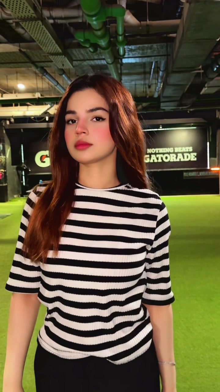 Amna Malik (@amnamalik1192) - Urlebird