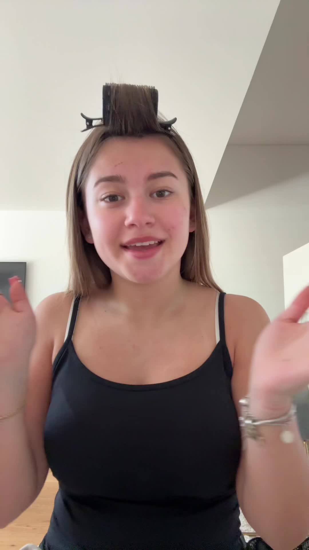 aleyna (@aleynamovezz) - Urlebird