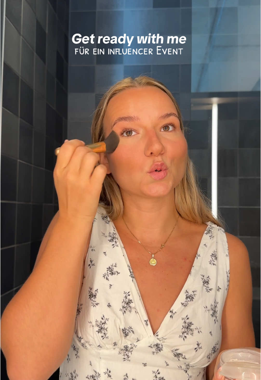 alinaxloves (@alinaxloves) - Urlebird