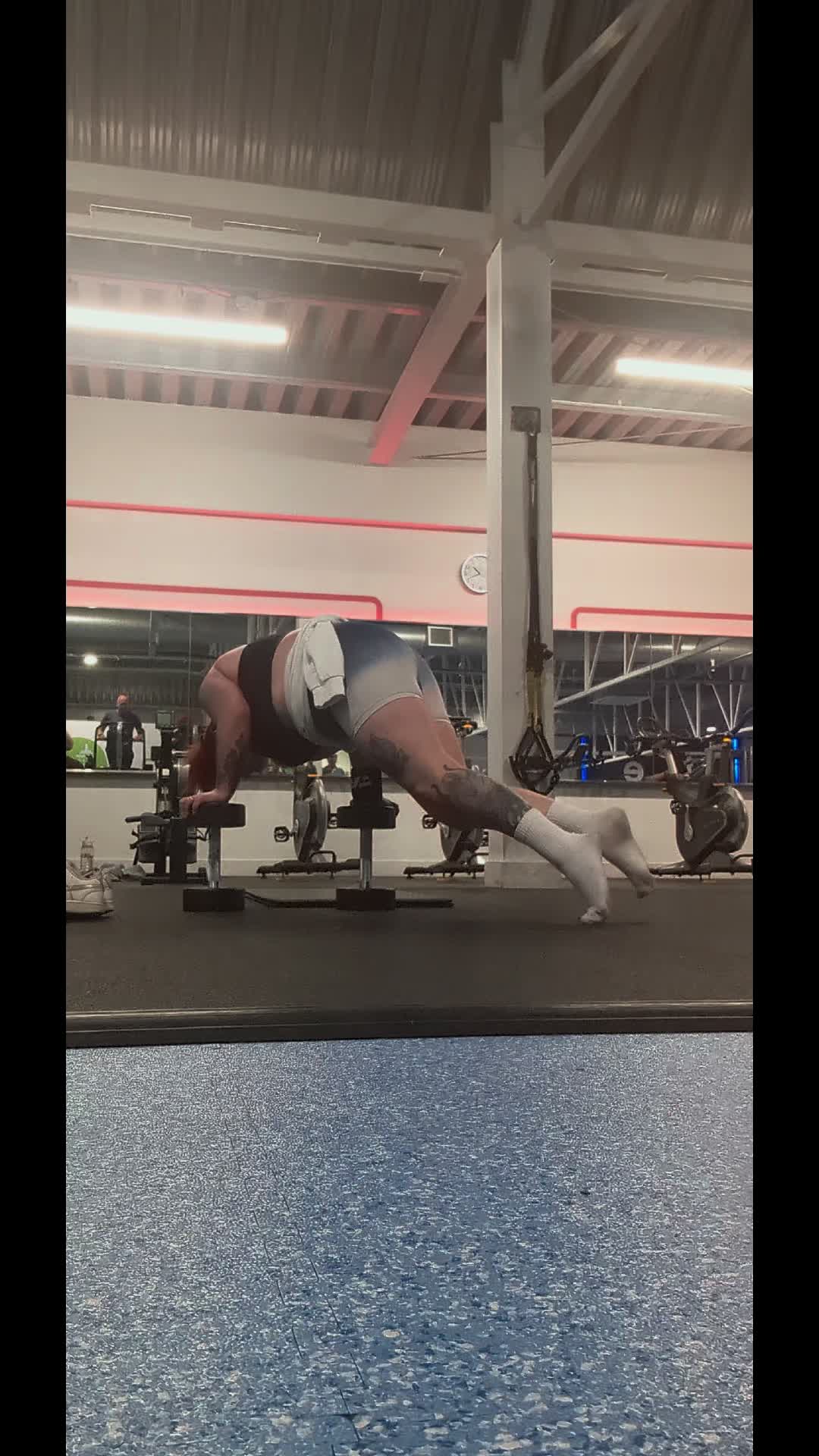 Victoria Rae Matthews (@vicraee) - Urlebird