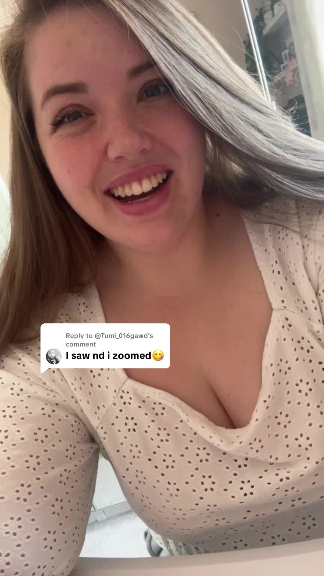 𝒜𝓂𝒷𝑒𝓇 𝐿𝑜𝓊𝒾𝓈𝑒 (@amberhunbun) - Urlebird