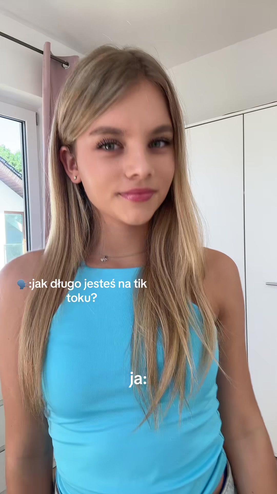 𝑨𝒎𝒆𝒍𝒌𝒂 💗 (@amelia_wanowska) - Urlebird