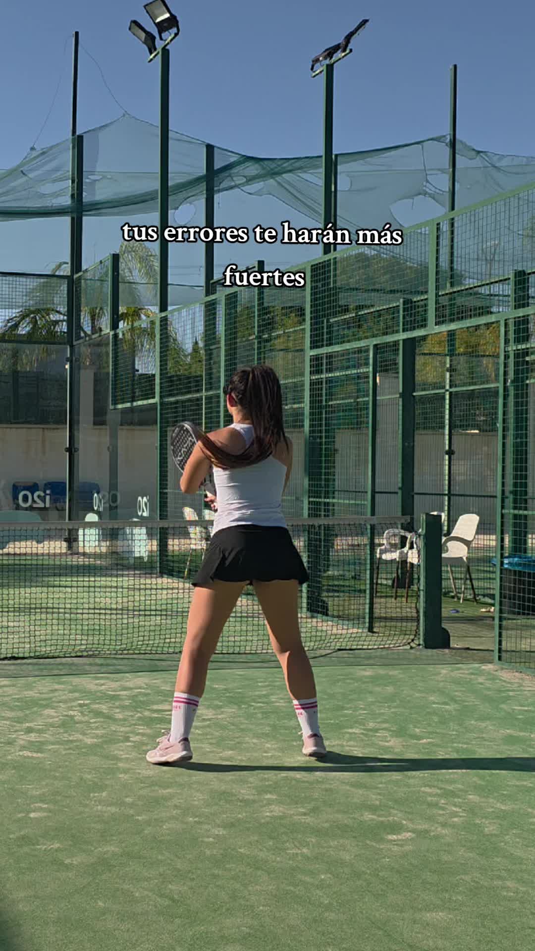 Nuria Millán (@nuriamillanofficial) - Urlebird