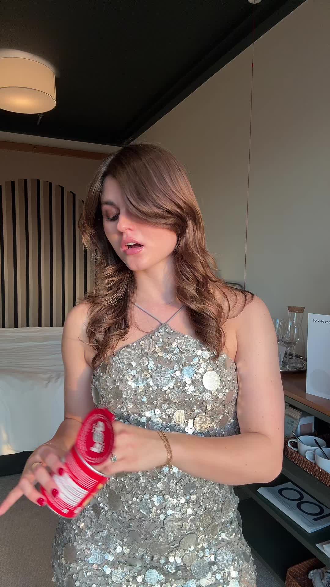 Don't mind me eating my Pringles | Elle Edwards (@livefitelle)