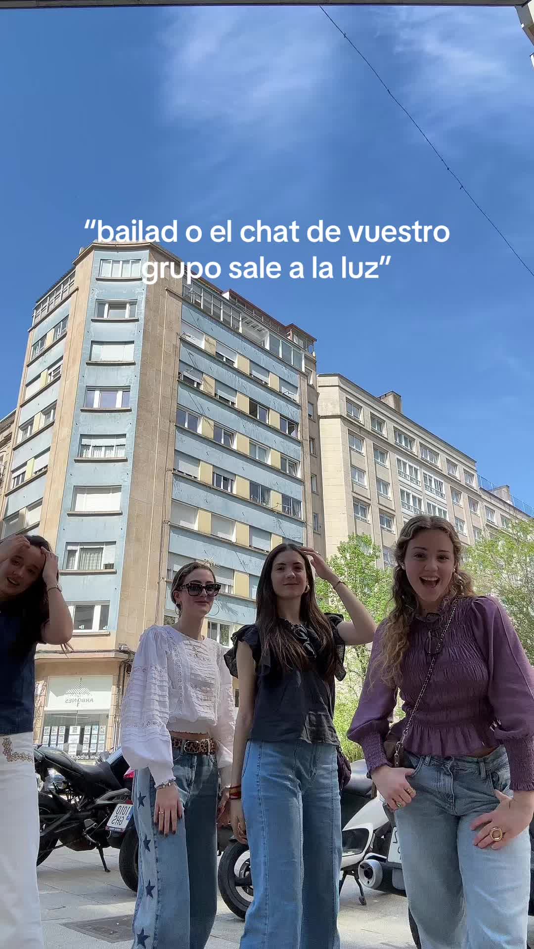 anitarqp (@anitarqp) - Urlebird