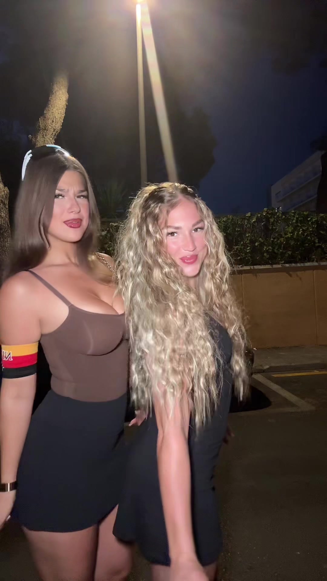 Xenia 🐱 (@xeniahelenaa) - Urlebird