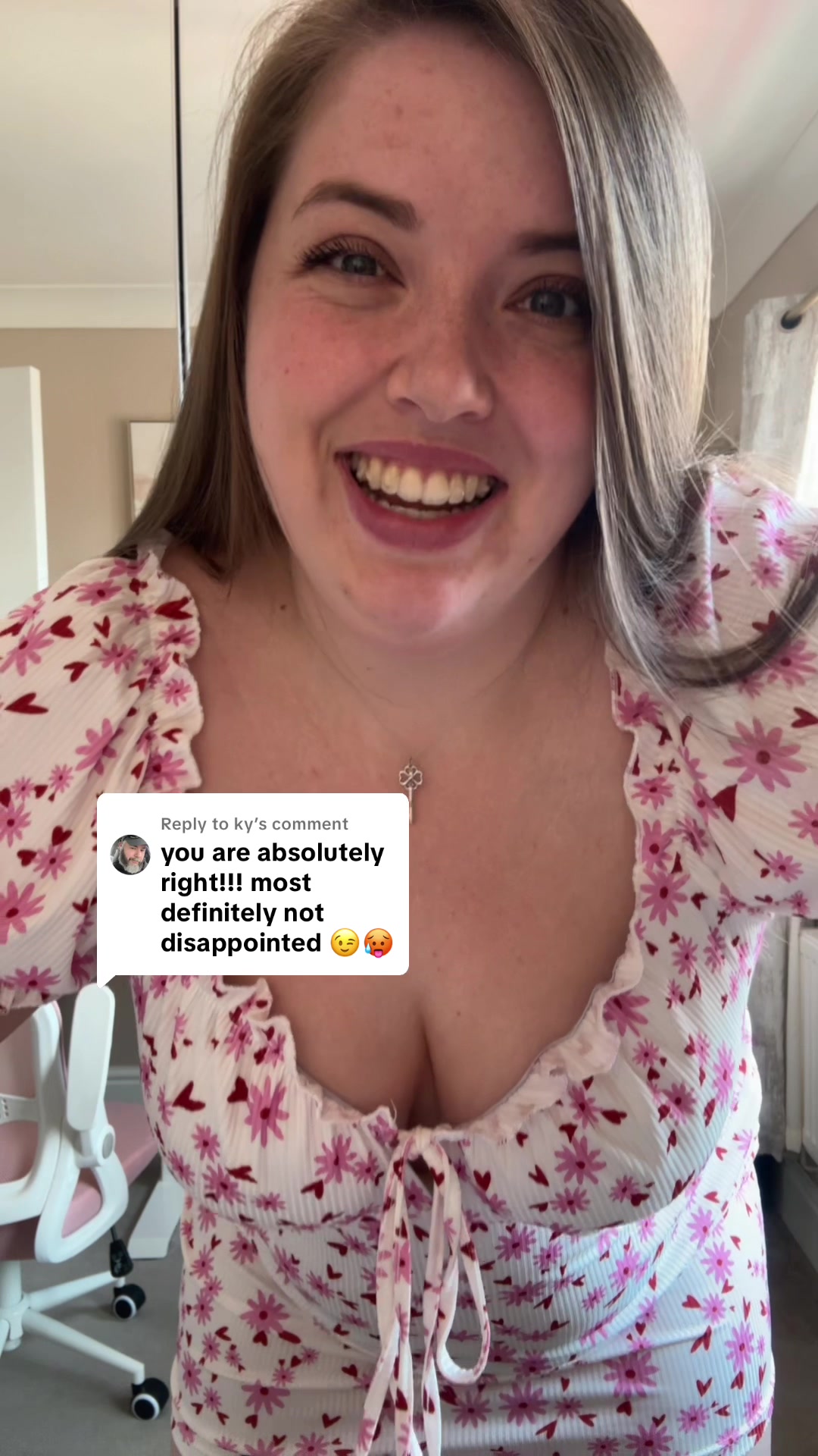 𝒜𝓂𝒷𝑒𝓇 𝐿𝑜𝓊𝒾𝓈𝑒 (@amberhunbun) - Urlebird