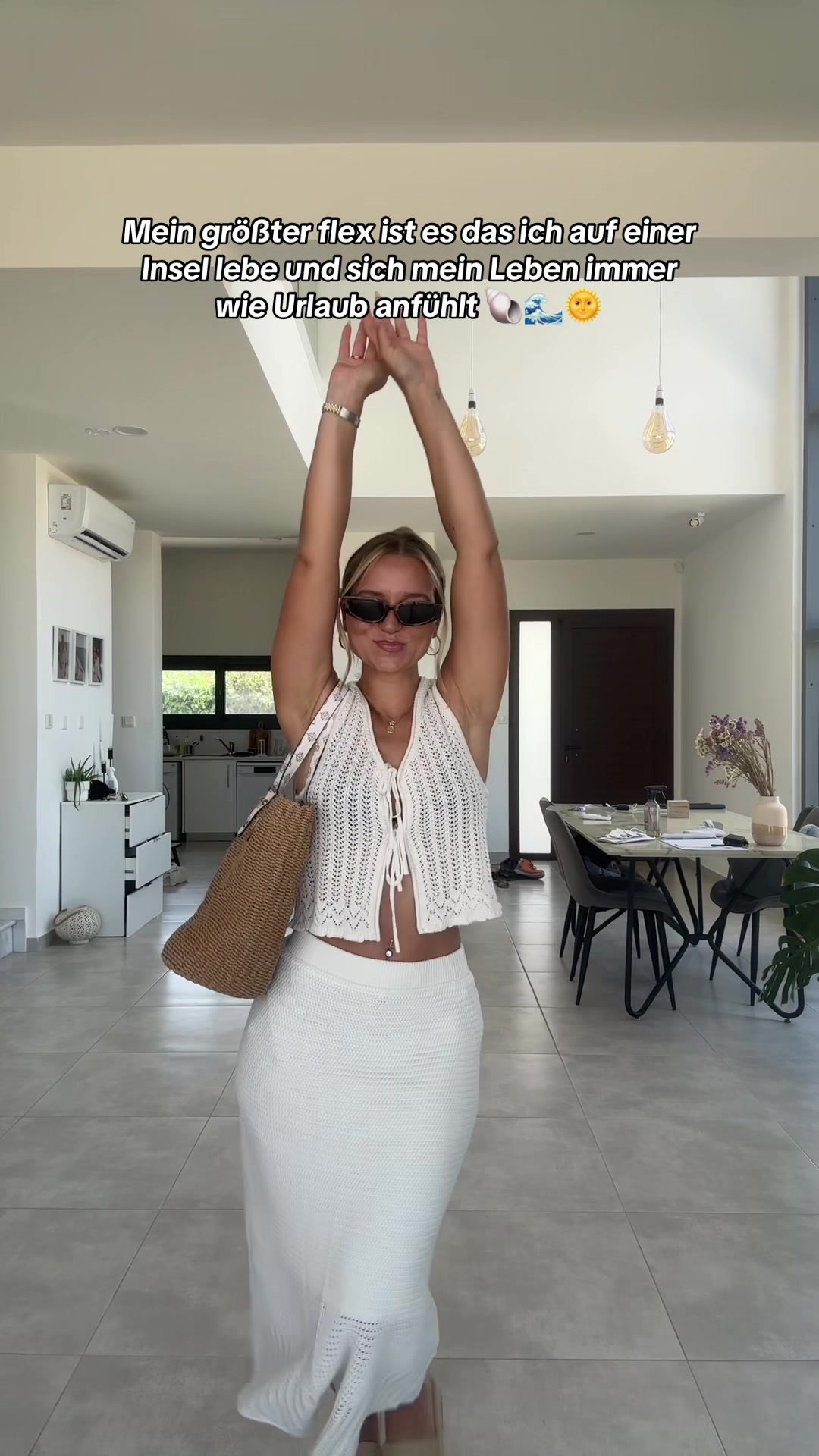 alinaxloves (@alinaxloves) - Urlebird