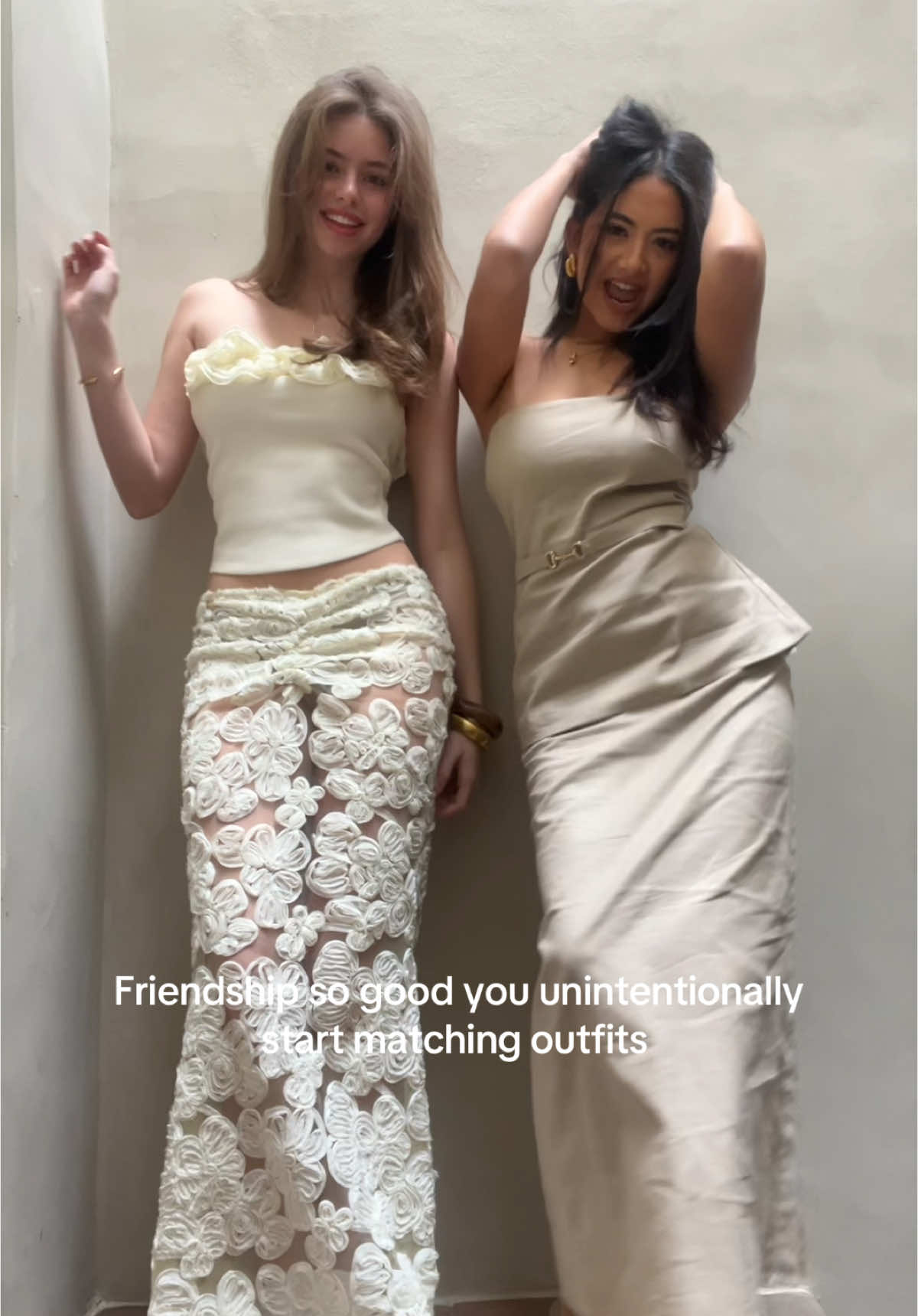 Lucia (@itssluciaf) - Urlebird