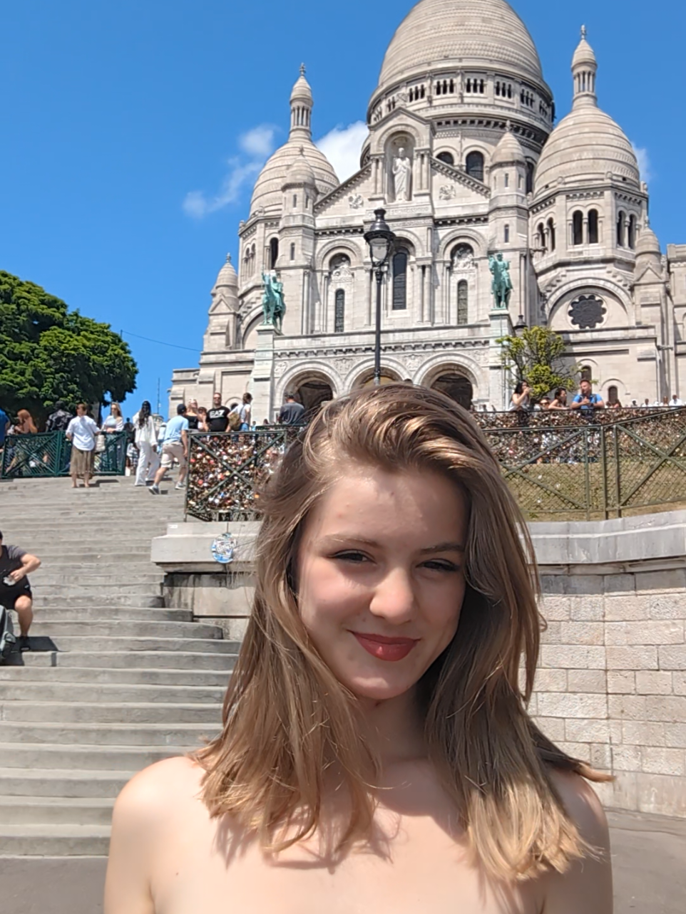 Lorène (@lorenelaplusbelle) - Urlebird